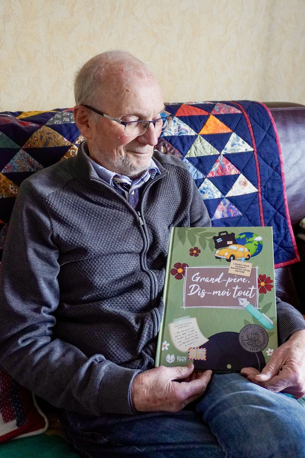 Cadeau de Noël pour papy: un cadeau pour transmettre et partager – Dis moi tout livre